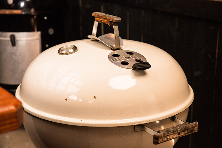 How to Cool Down a Charcoal Grill Effectively - Bob's BBQ Secrets